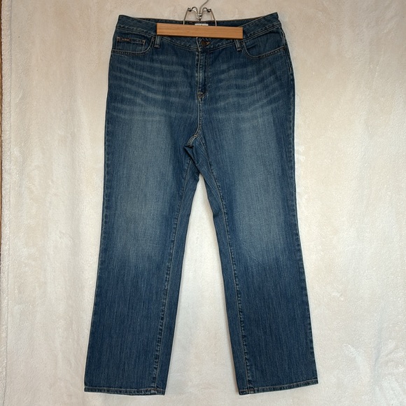 L.L. Bean | Jeans | Ll Bean Favorite Fit Jean Size 4p | Poshmark